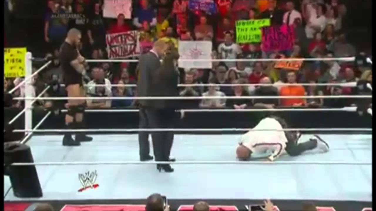 Batista FULL Return: WWE Monday Night Raw, January 20, 2014 - YouTube