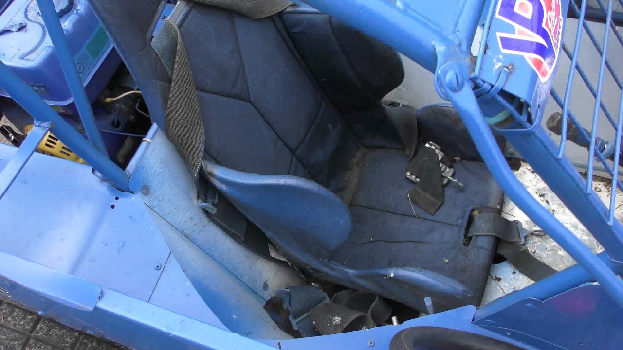 4 cylinder dirt track car and a 300cc midget micro sprint racer! - YouTube