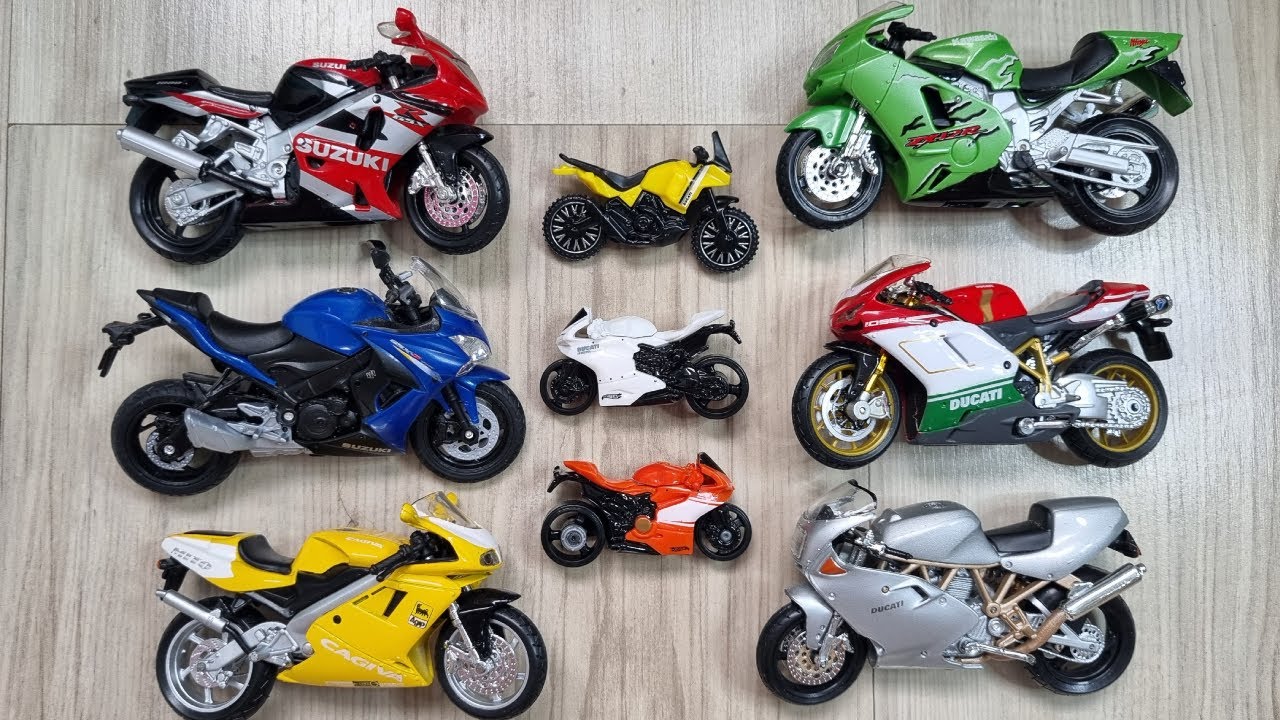 MANUALLY REVIEWING MINIATURE MOTORCYCLES AMONG SMALL DUCATI MOTORCYCLES ...