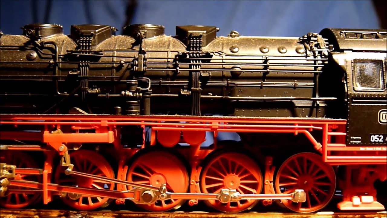 quickshot Roco BR52 440-5 with cabtender. 1080p HD! - YouTube