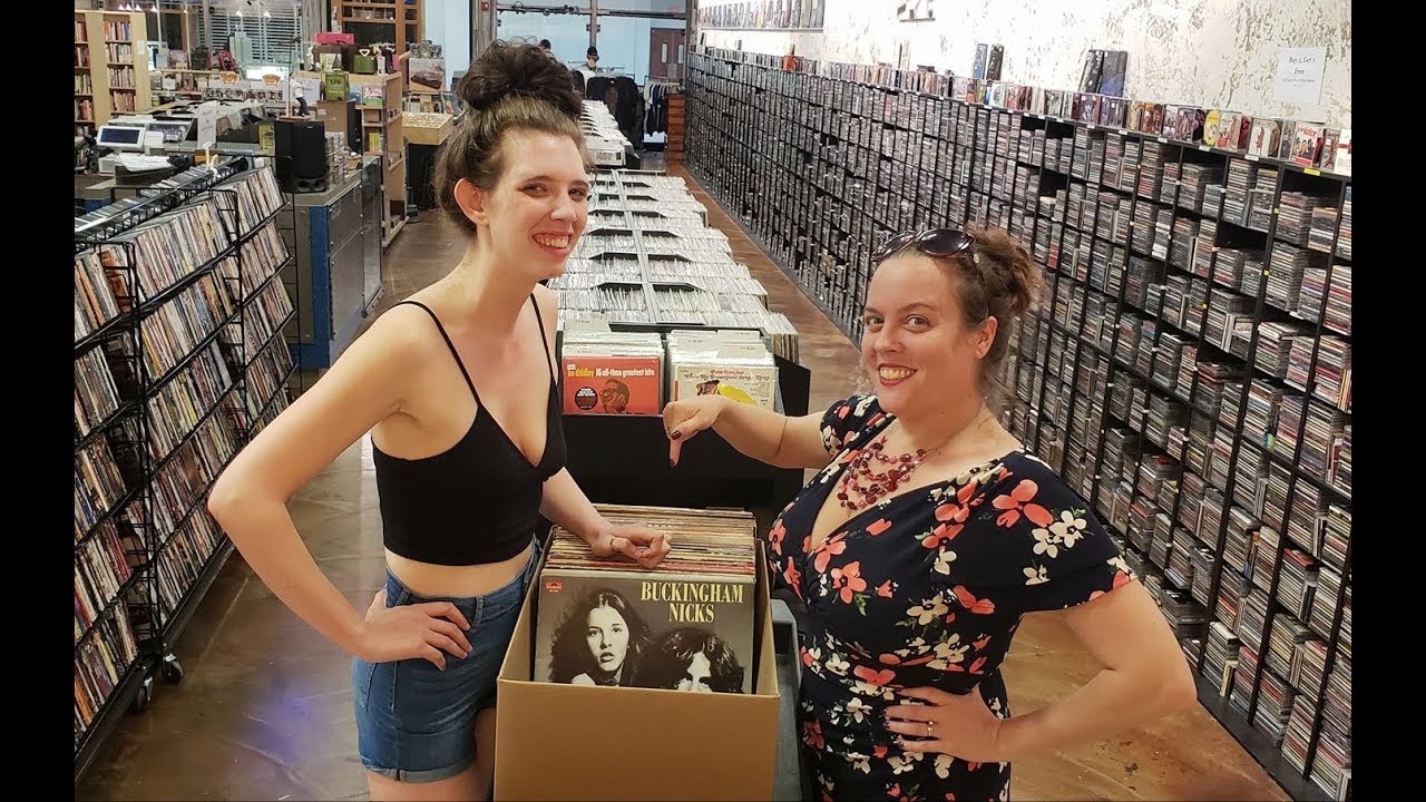 Pretty Cool Box of Vinyl Records - YouTube