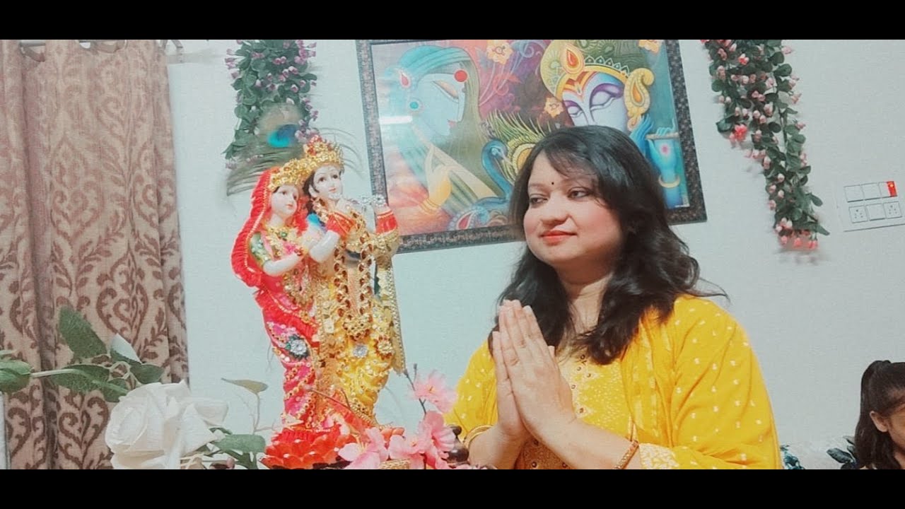 Mere Banke Bihari Laal Tum Itna Na Kario Shringar | Geeta Rathore - YouTube