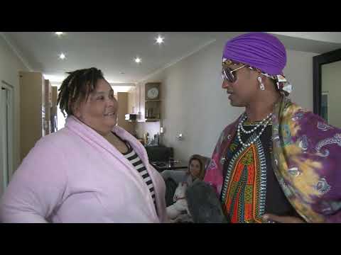 S01E04 - Lady Gabzz - Oh Wow Claire - YouTube