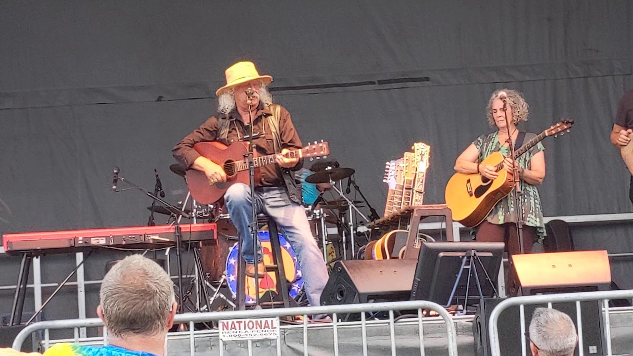 Arlo Guthrie - "Haleiwa Farewell" & "Gypsy Davy" - Bethel 50th 2019 ...