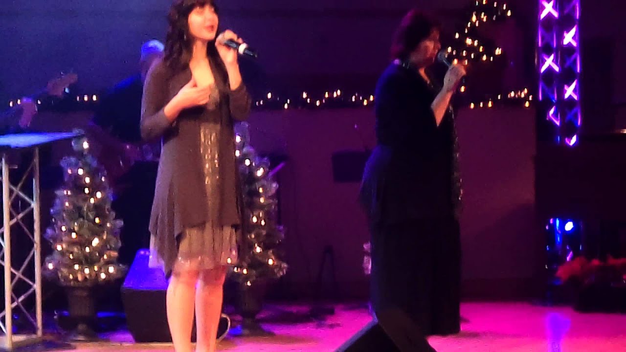 Hark! The Herald Angels Sing- Aloma Church, 12/24/14 - YouTube