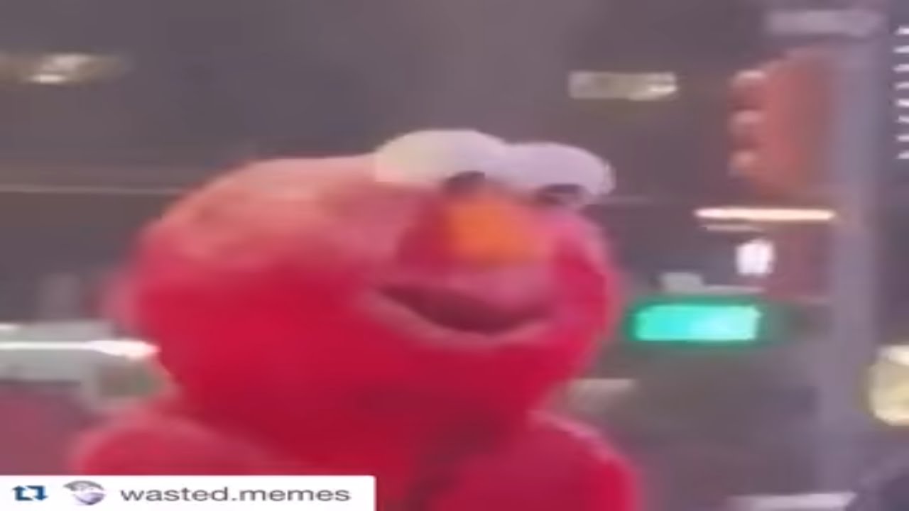 Elmo Gets Vietnam Flashbacks - YouTube