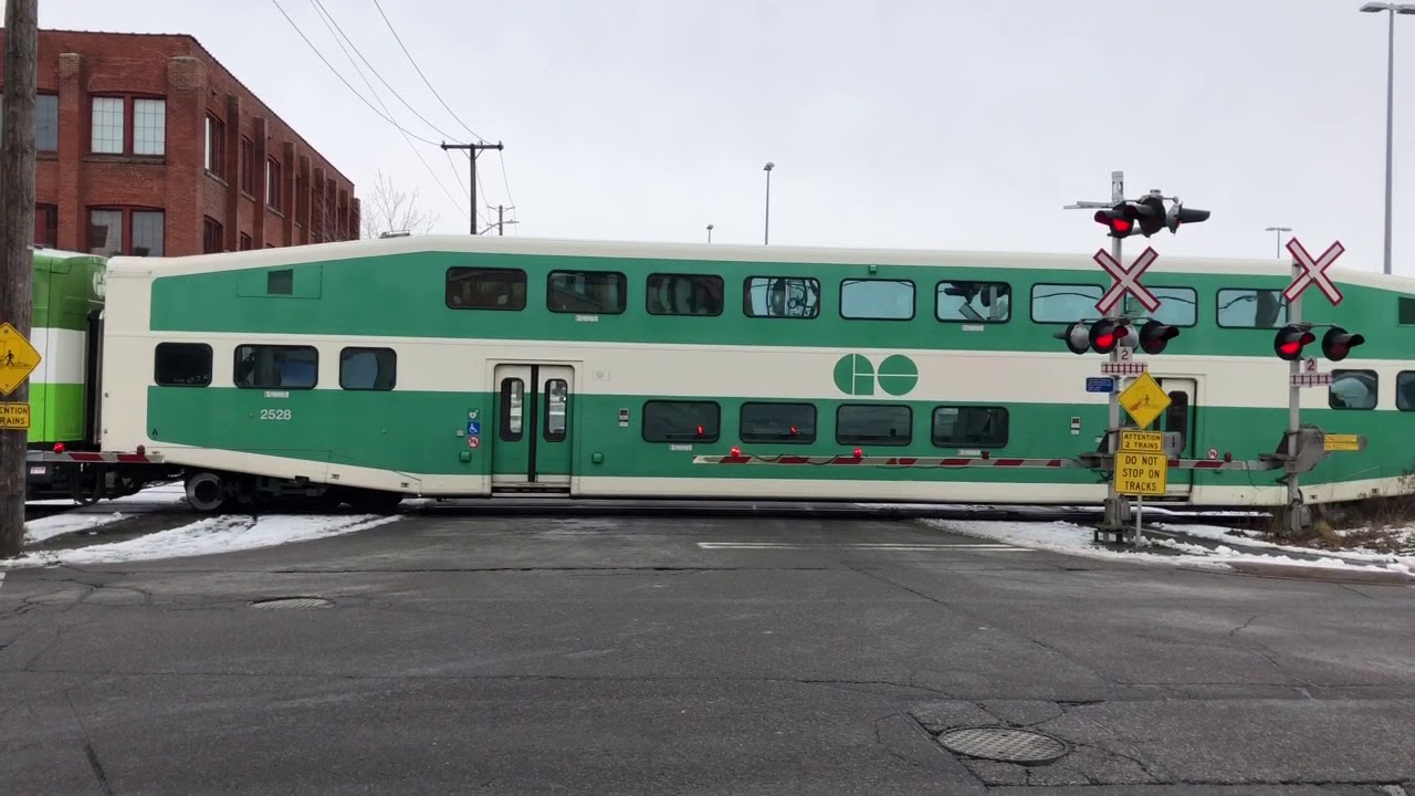 VIA Rail & GO Transit Train in Downtown Brampton with MY MODEL MP40 608 ...