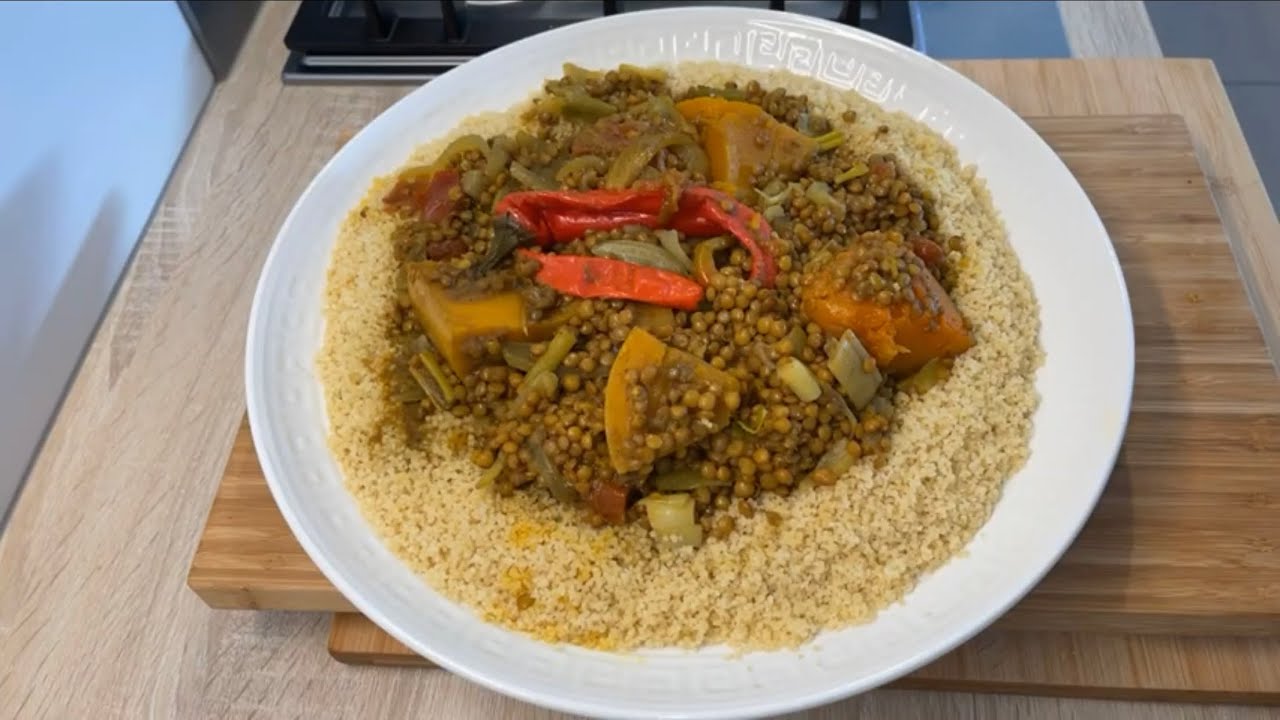 Couscous aux lentilles كسكس بالعدس - YouTube