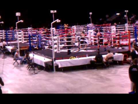 Matthew Hoeppner - Ringside 2013 - bout 1 - rnd 3 - YouTube