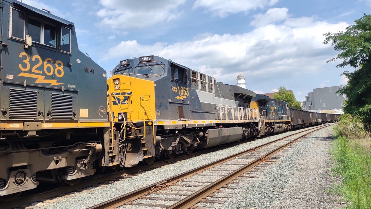 CSX E219 with CSX 1853 New York Central heritage unit trailing in ...