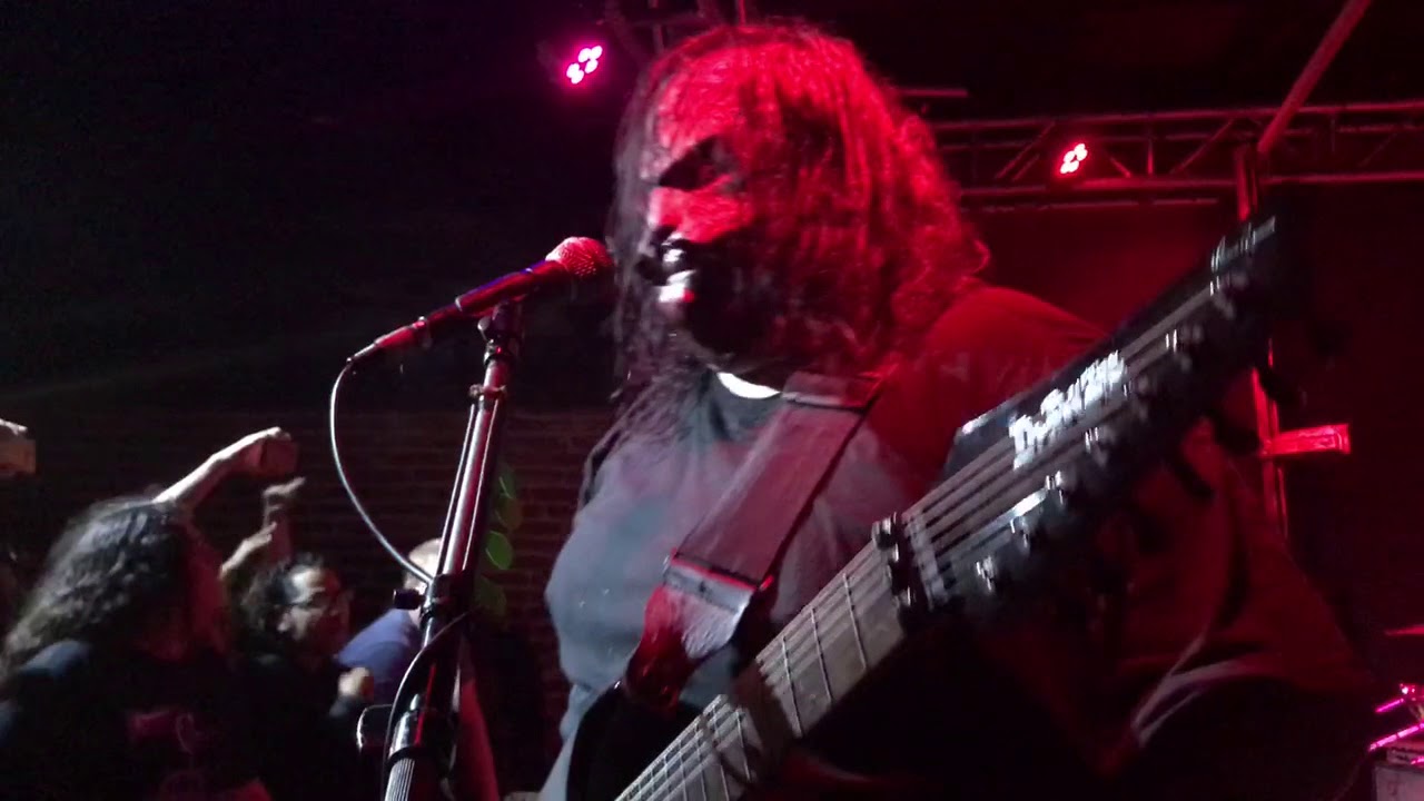 Asesino - Matando Güeros(Live) - YouTube
