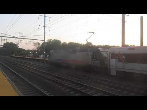 NJ Transit Train #3963 & Amtrak Keystone #656 at Princeton Junction - YouTube