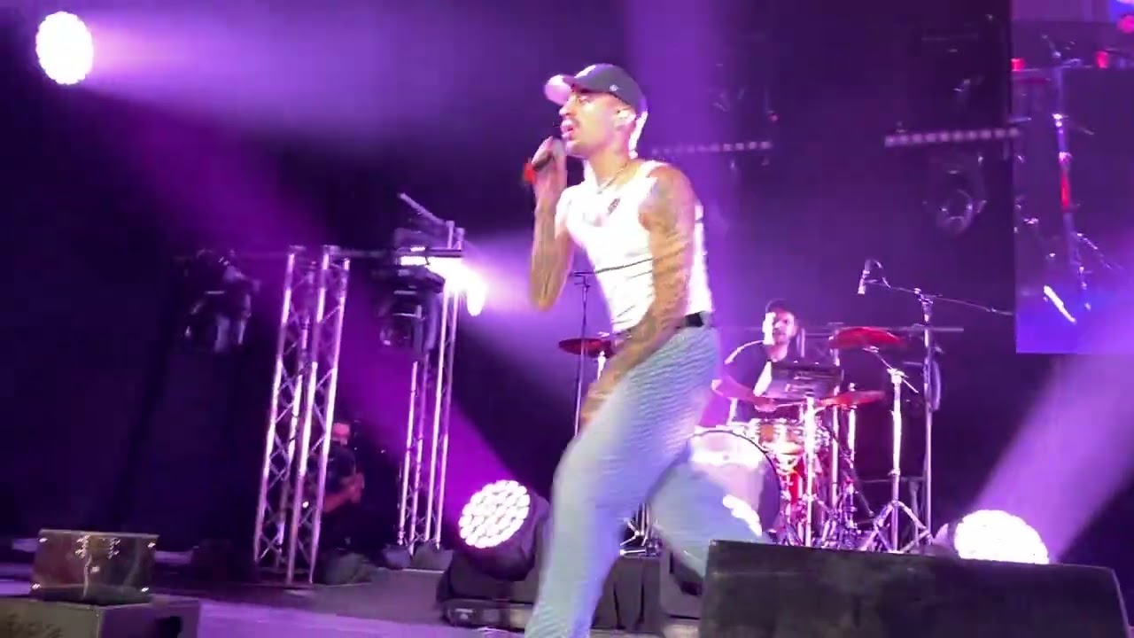 Rels B - Aleluya (En Vivo Monterrey) 28-04-22 - YouTube