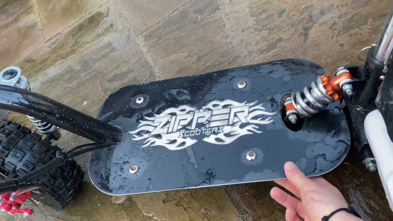 Fixing My PETROL SCOOTER! *FIRST RIDE* Ep.1 - YouTube