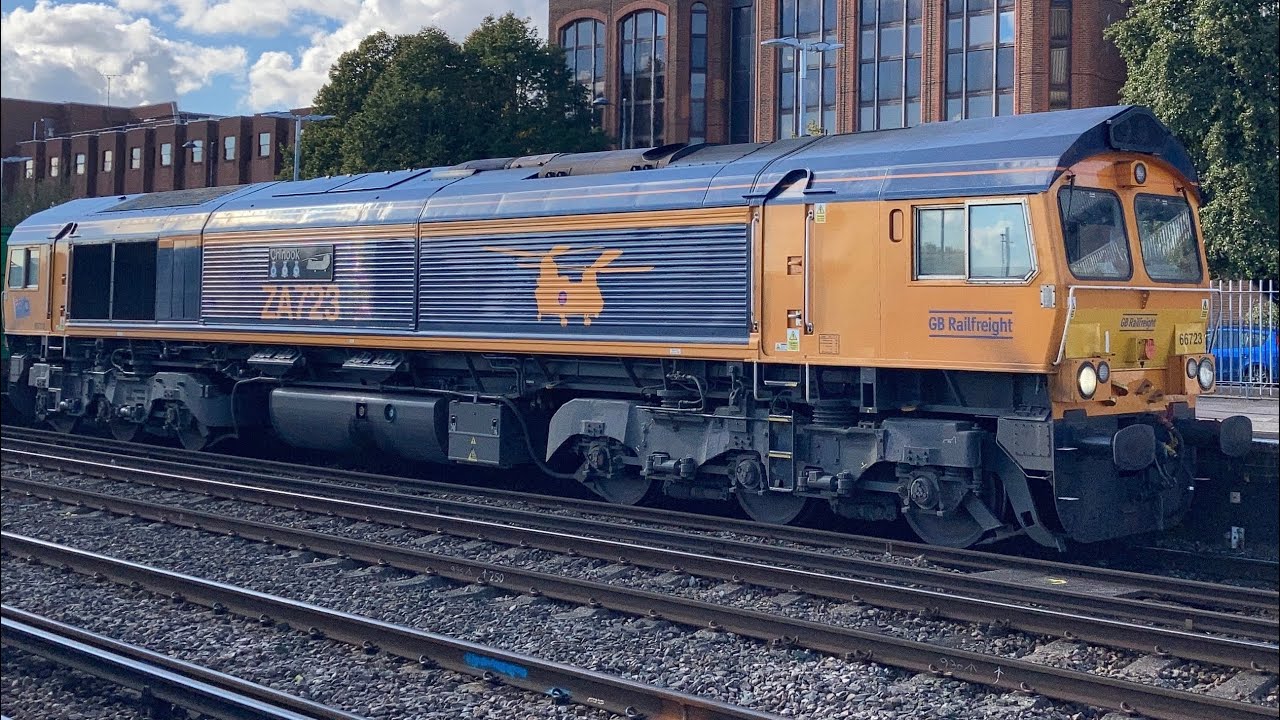 GBRf class 66 No.66723 “Chinook” at Eastleigh 16/10/2020. - YouTube