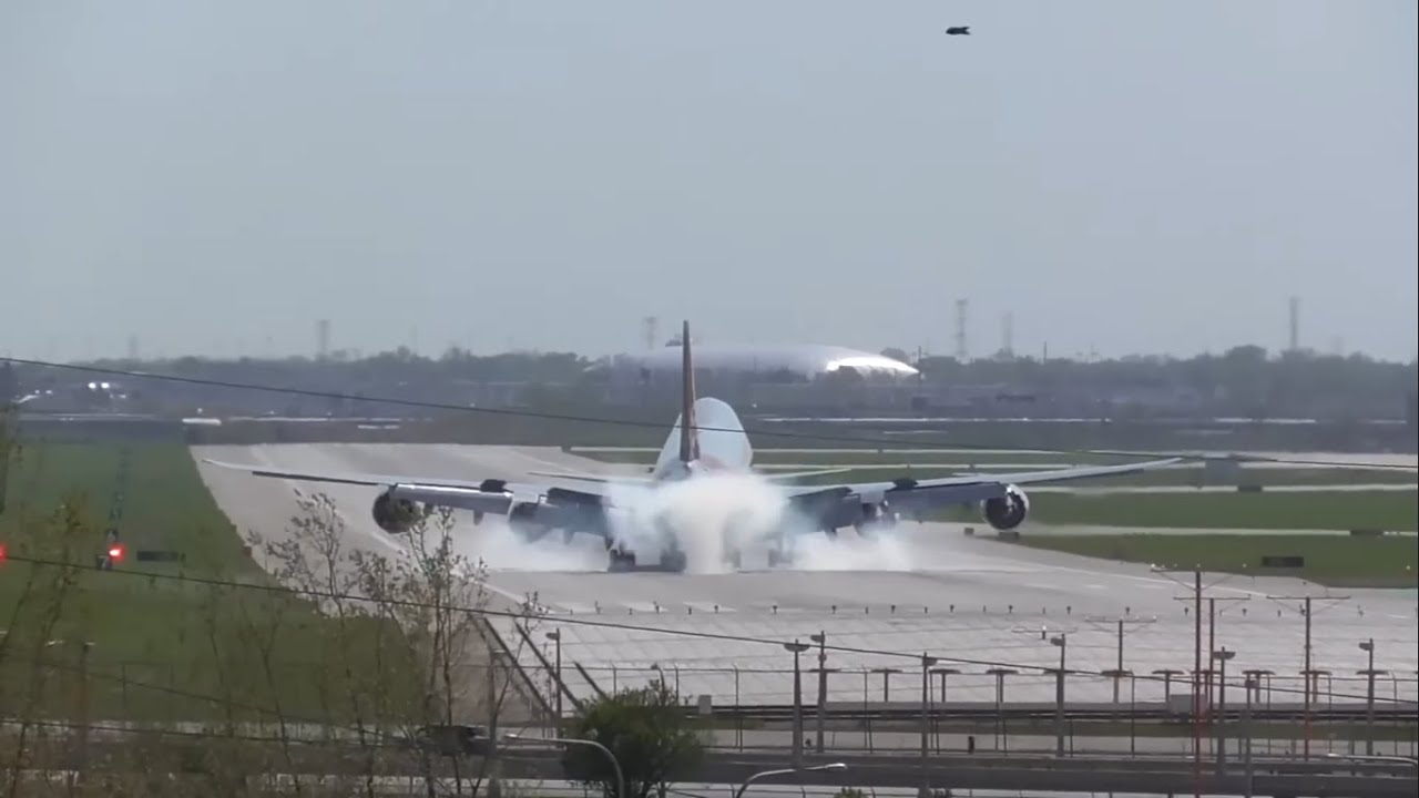 Emergency Landing & Boeing 747-400 Engine Pod Close Call - YouTube
