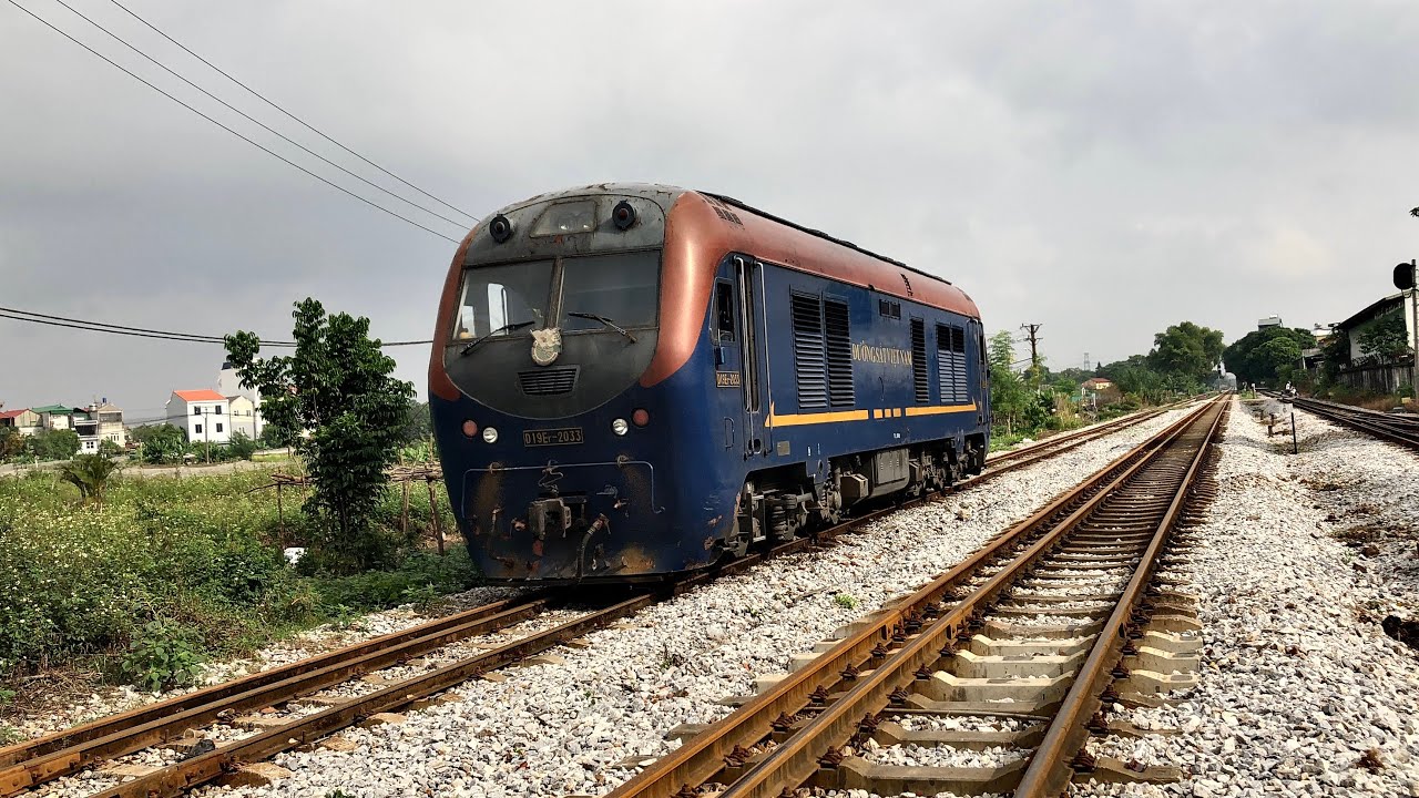 [231]D19Er-2033 đi đơn vào ga Yên Viên 18/11/2022 - YouTube
