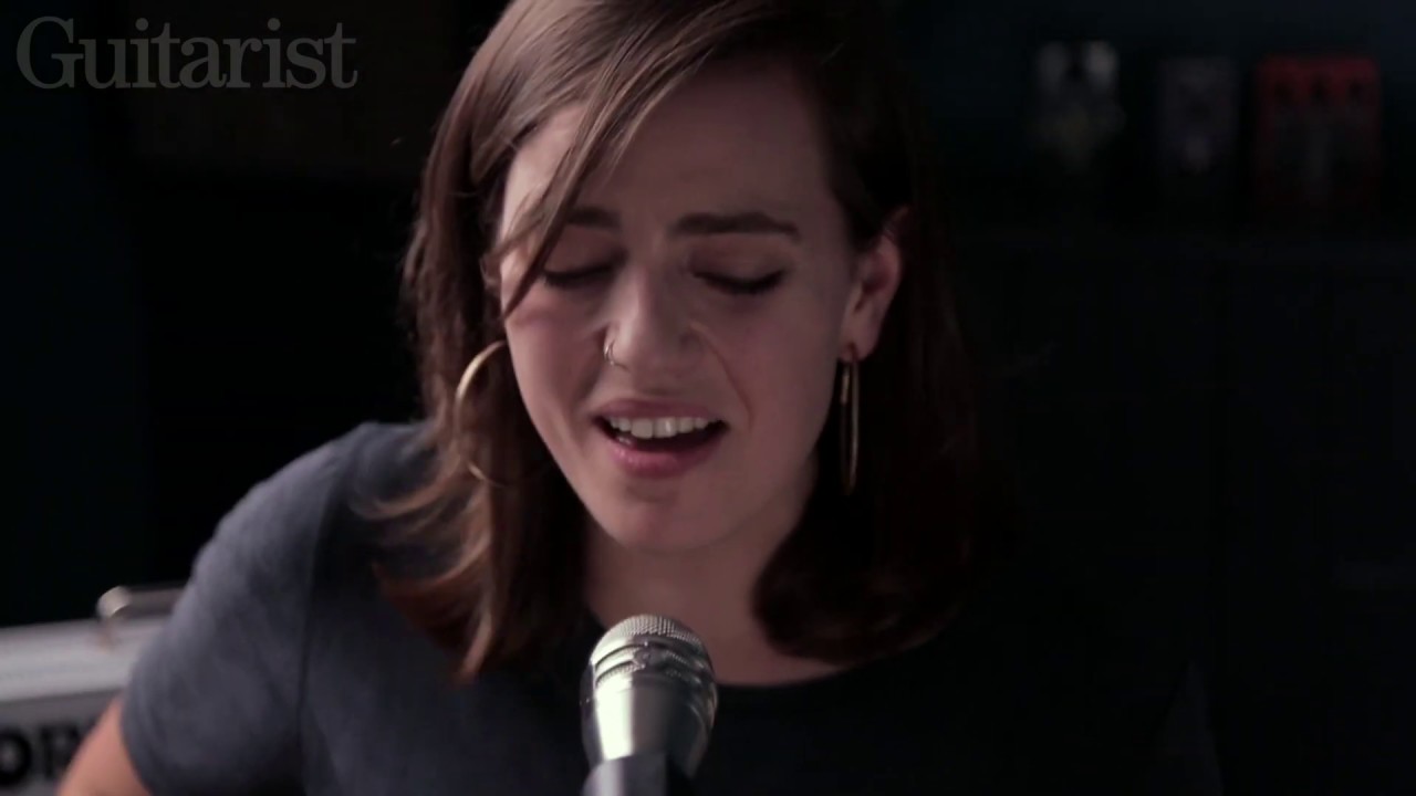 Mary Spender Sings Songs From Her New EP 'Lone Wolf' - YouTube