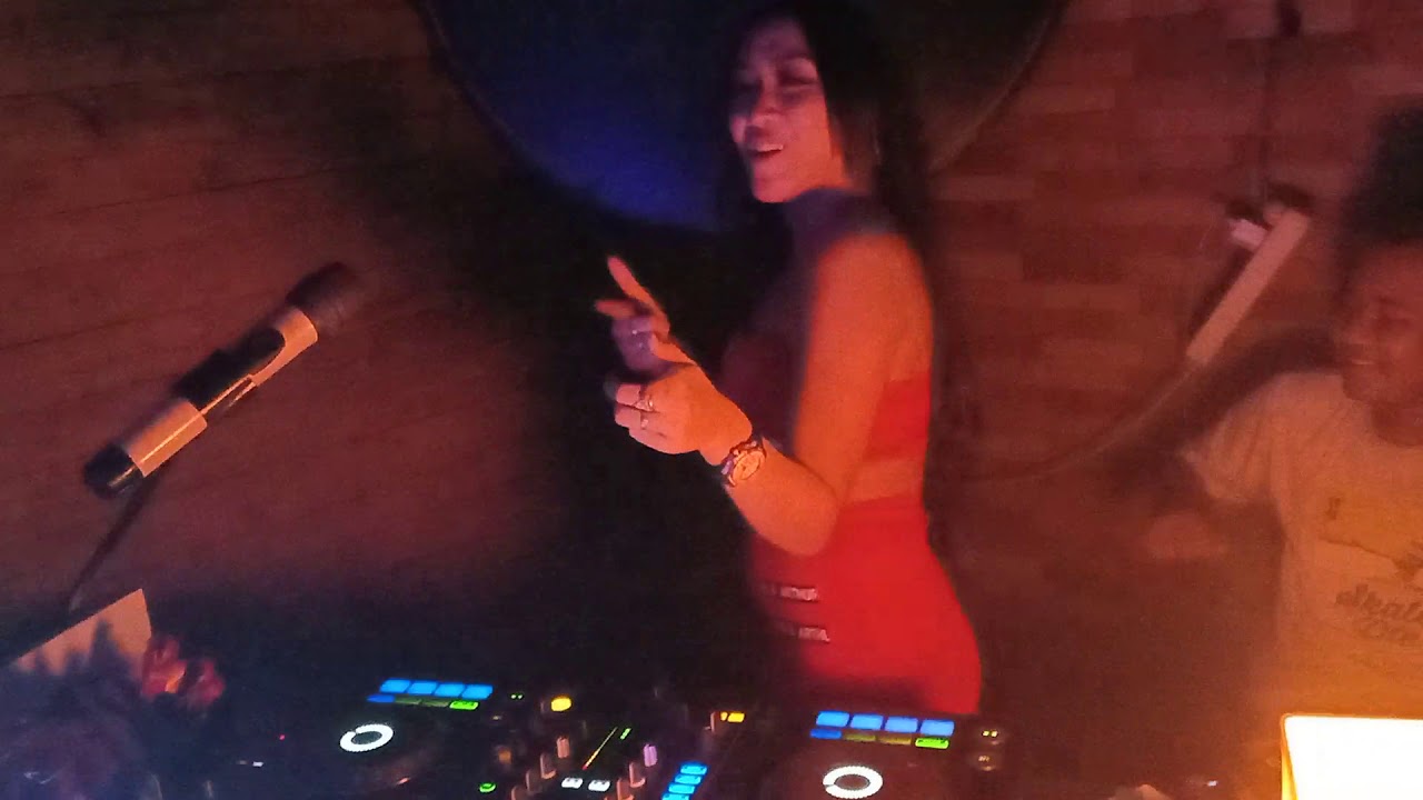 DJ TESSA MORENA Di Union101 Malang - YouTube