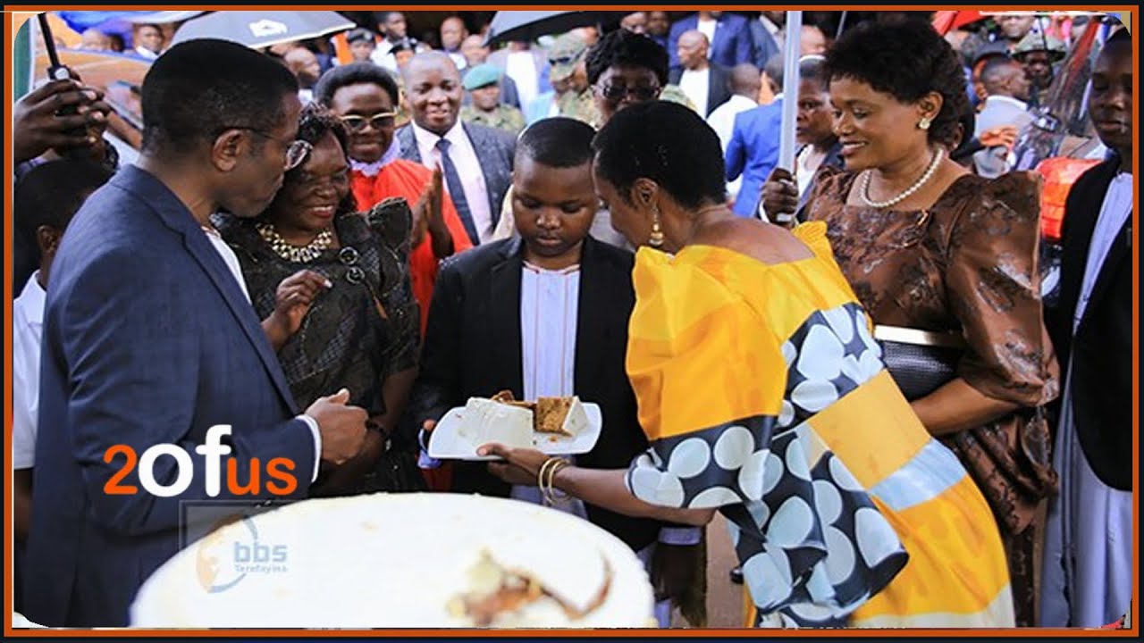 OMULANGIRA SSEMAKOKIRO ASWAZIZA MAYIGA AGANYE OKULYA KEKI GYEBAMUWADE ...