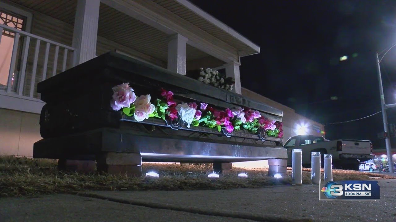 Vigil held on the 5 year anniversary of Andrew Finch's death - YouTube