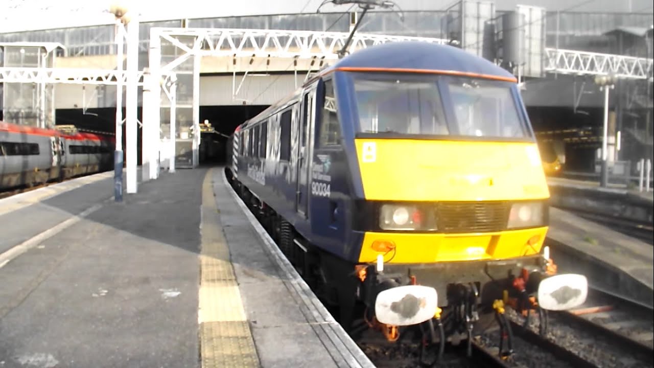 Virgin Trains Pretendolino arrives into London Euston 28/08/14 82126 ...