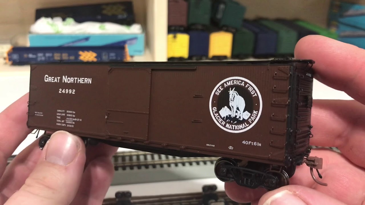 Rapido Trains 40ft USRA Double-Sheathed Wood Boxcars - YouTube