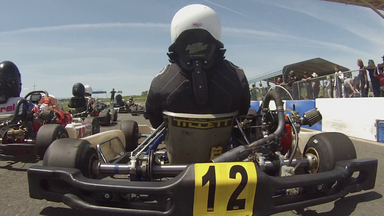 Blue max kart club Crash - YouTube