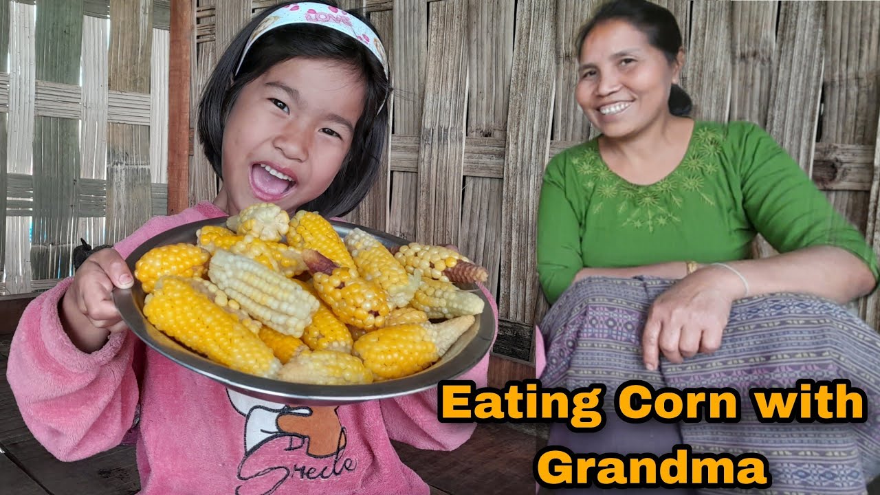 Manjita Eating Corn With Grandma || Organic Corns At Village || Village ...