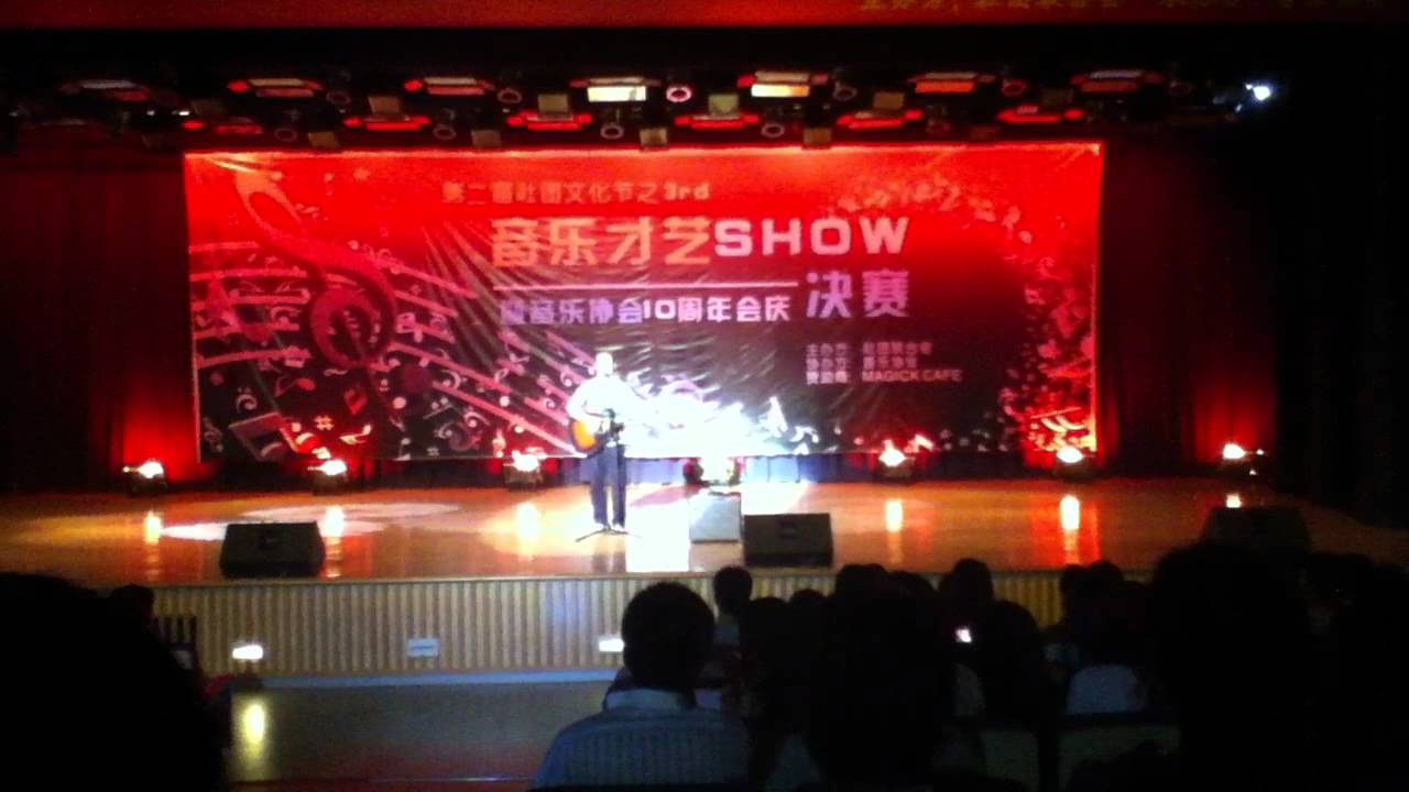 Chinese Singing Competition Tong Hua 童話 , You Raise Me Up - YouTube