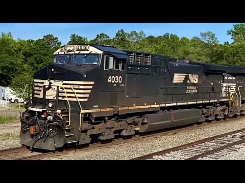 NS 4030 Leads 21D Around the Curve in Ladson w/ Great P5A - YouTube