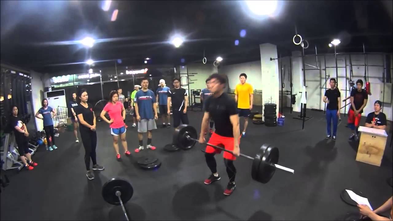 Crossfit ILC Team WOD - Heat 1 - YouTube