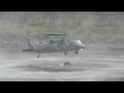 🇵🇱 Sikorsky S-70i Blackhawk Poland - Police SN-71XP Wildfire Water Bucket