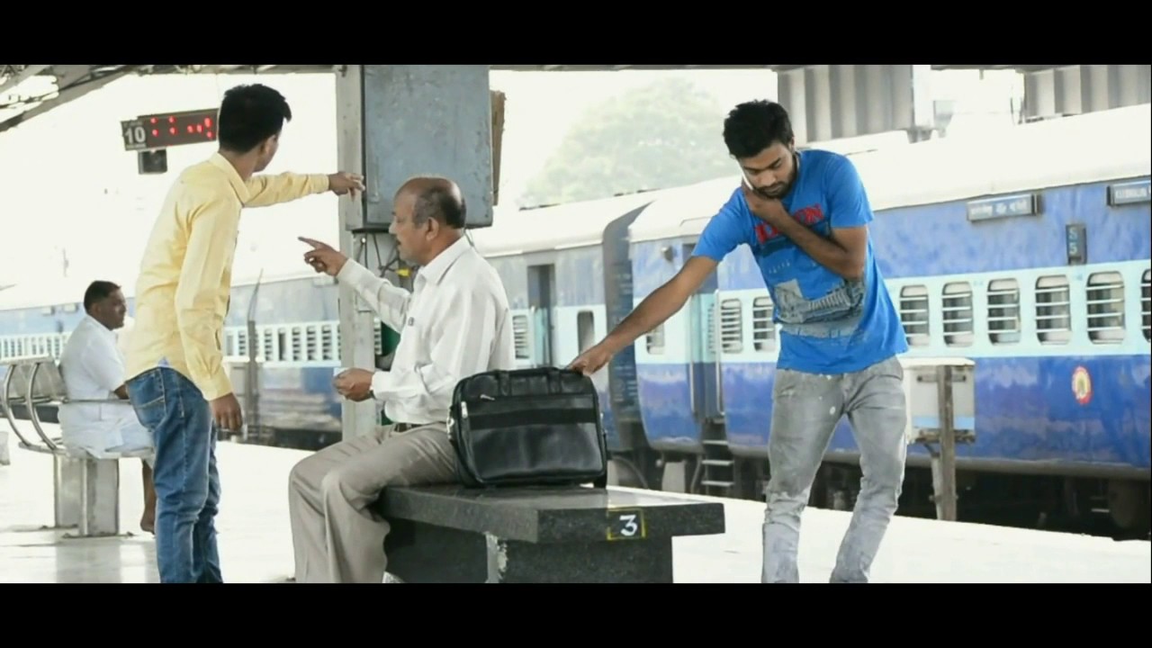 Awareness on theft in train: KARNATAKA RAILWAY POLICE - YouTube