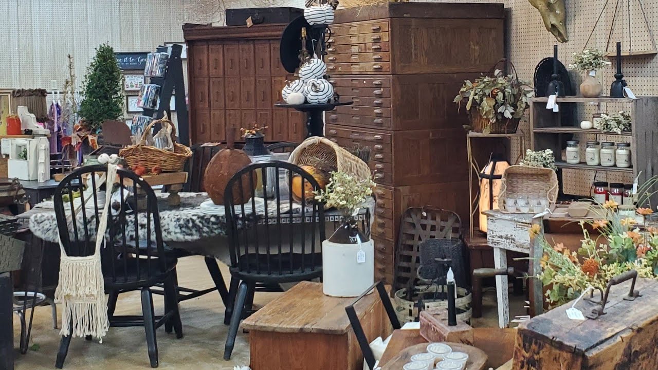 Vintage Country Cottage Home Decor Shop Tour | Cozy New Shop Covet ...
