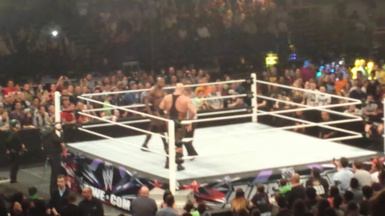 WWE Superstars live at the O2 Arena 19/05/2014 - YouTube