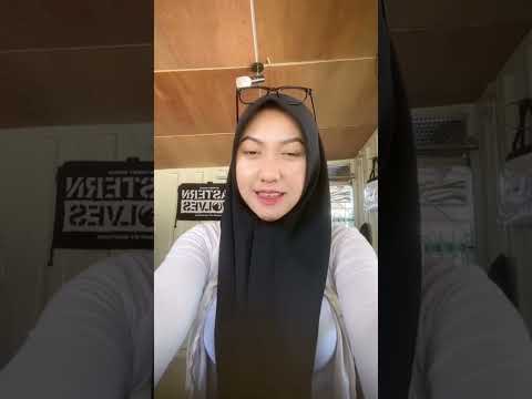 jilbab kacamata gede banget #shorts #tiktokviral2023 #pemersatubangsa #gadiscantik #jilbob