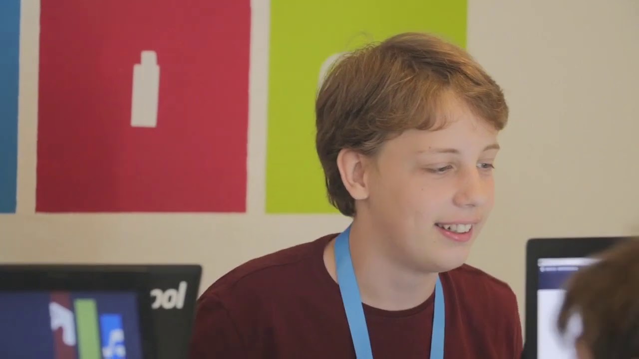 Scoolcode - Logiscool výuková platforma - YouTube