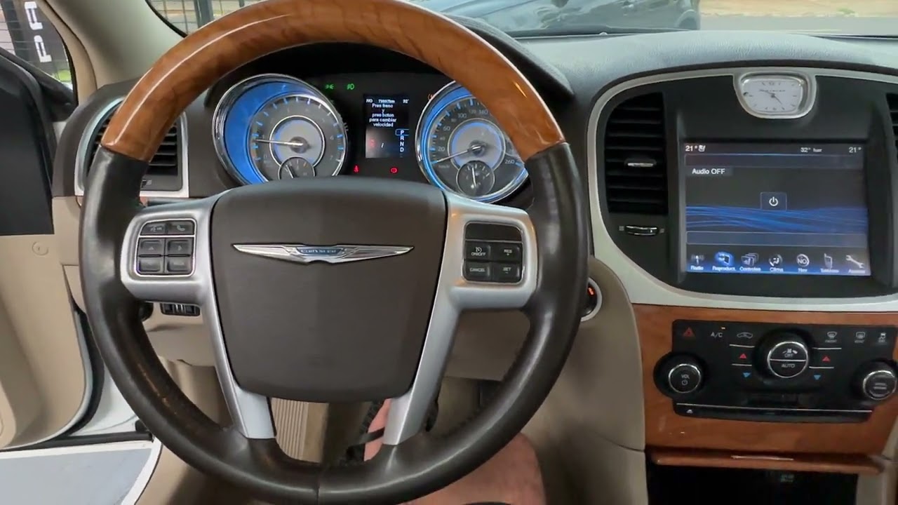 CHRYSLER 300C 2012 EM DETALHES - YouTube