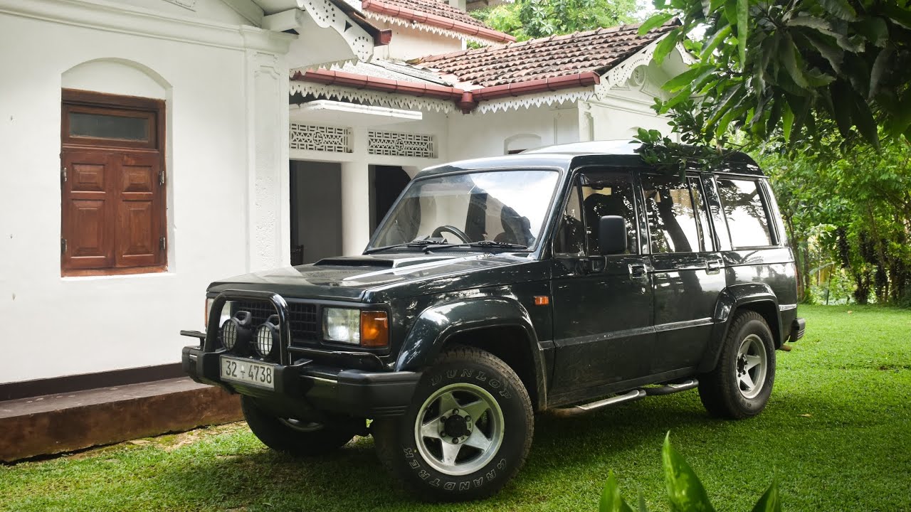 Isuzu Trooper UBS 55 Full Restoration (Part 1) - YouTube
