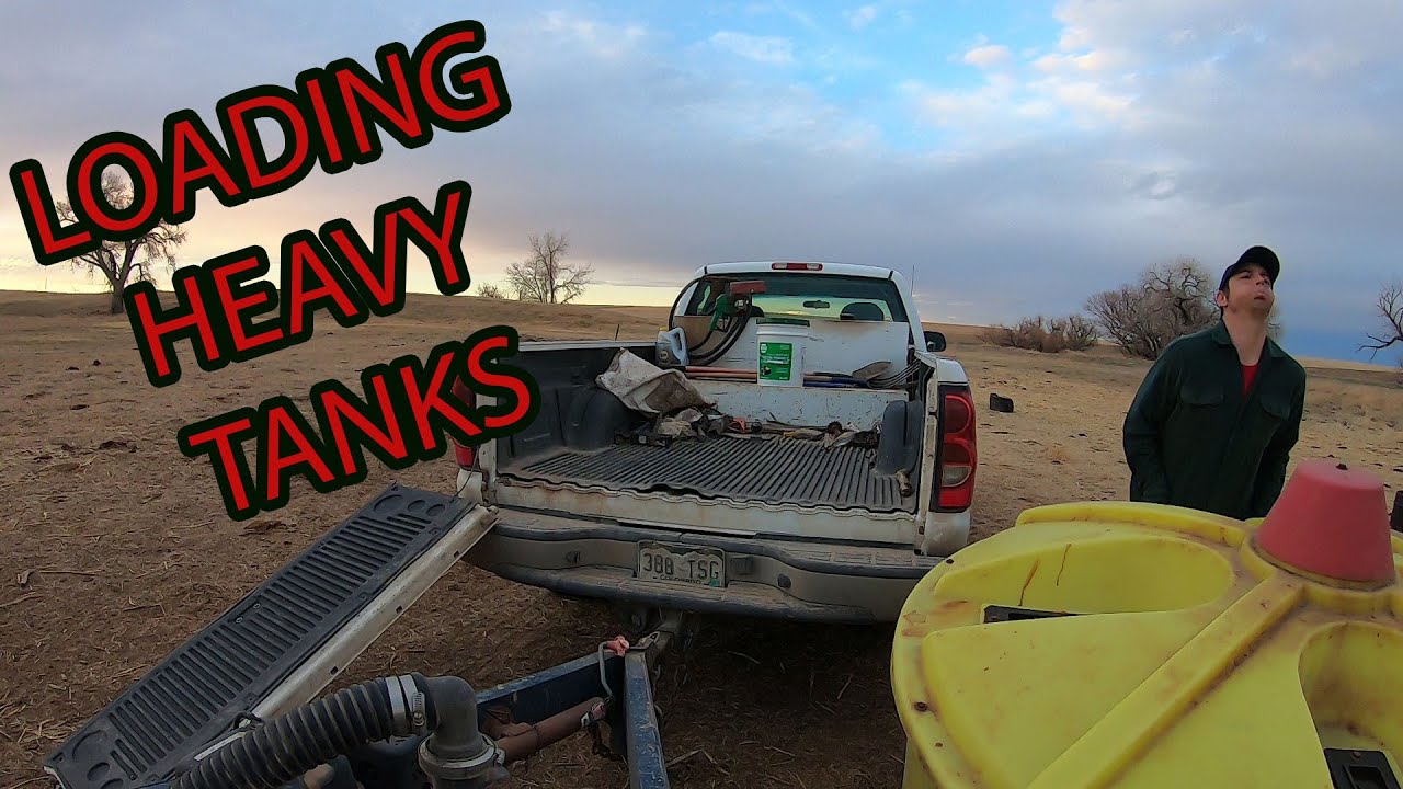 Heavy tank lifting - YouTube