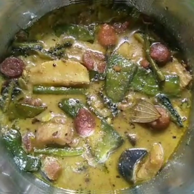 Bengali style sukto recipe 💞 how to make Bengali style sukto #foodarian ...