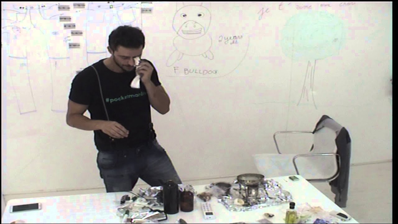 Frenchman gets angry, politely - YouTube