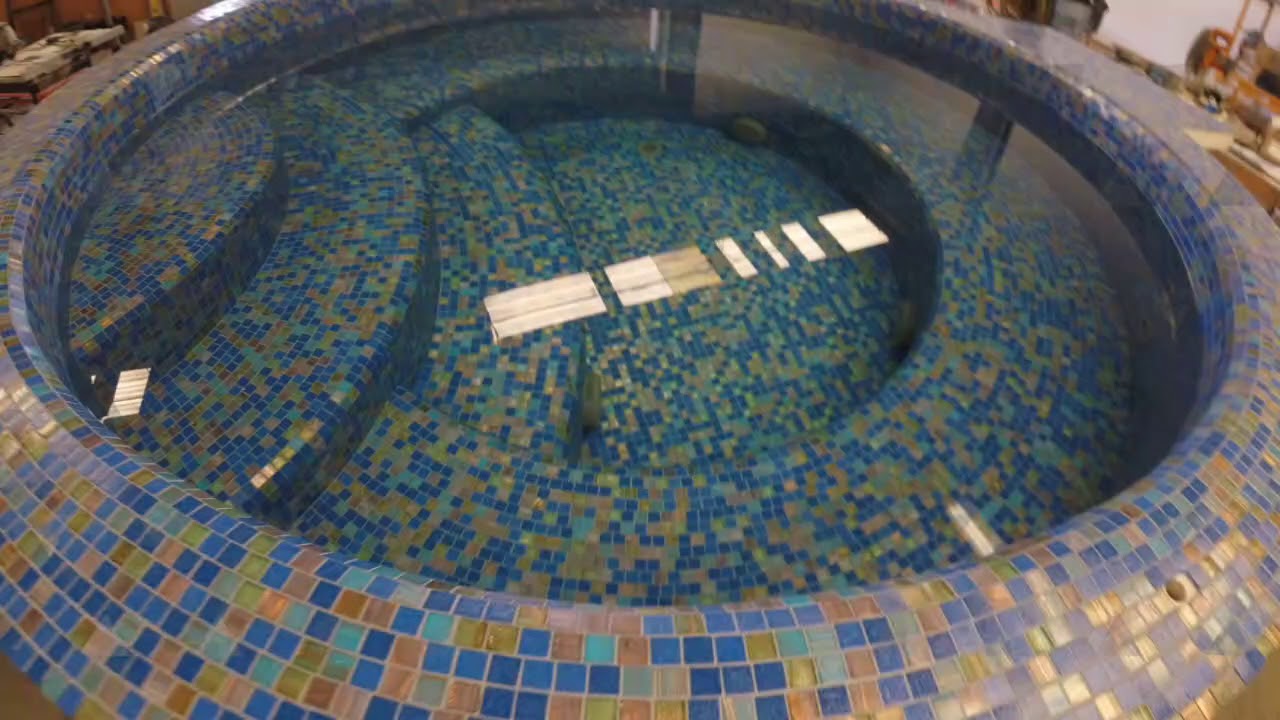 Nespa Tiled Spas 8' round all tile spa. - YouTube
