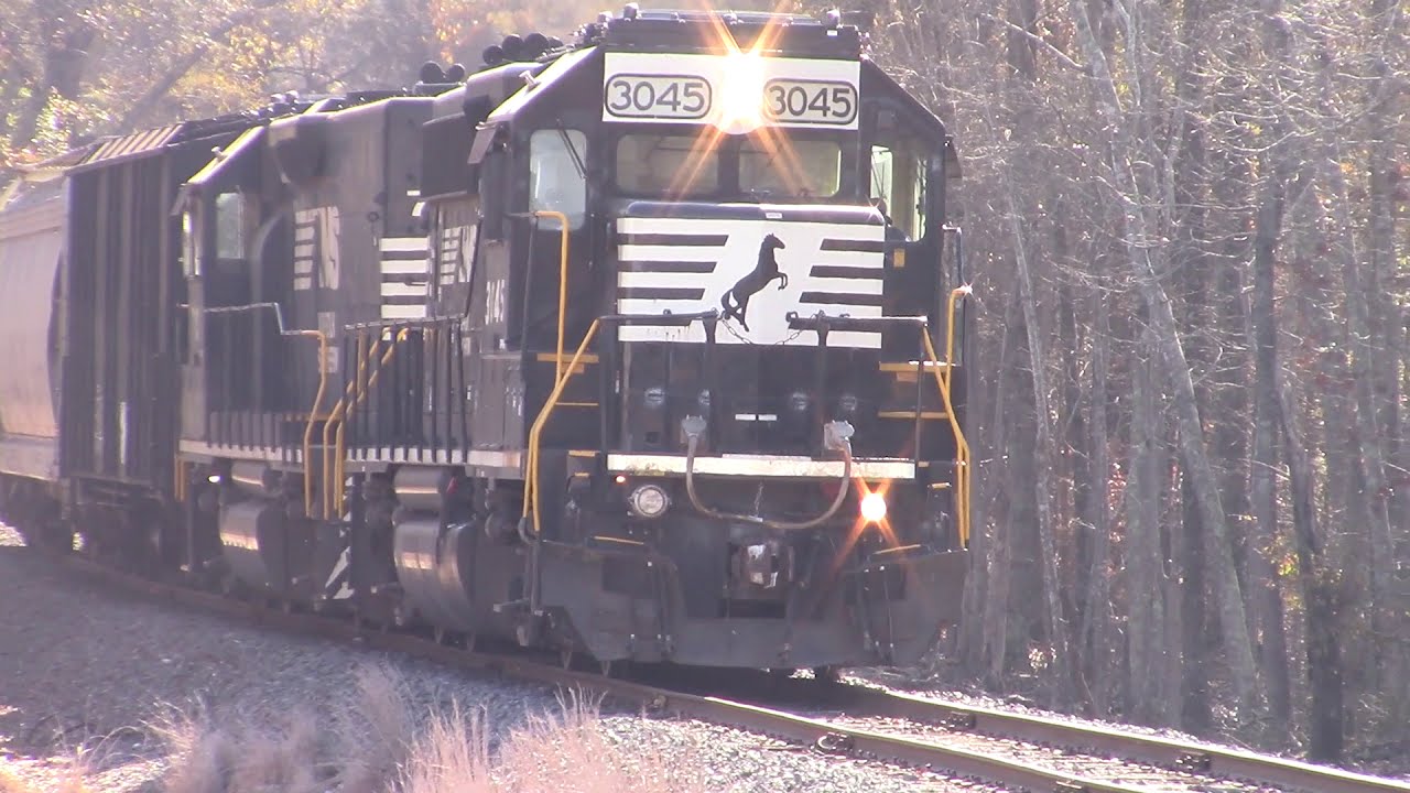 NS P41 w/OLS Slug Set rocking on the joints coming through Lillington, NC!! - YouTube