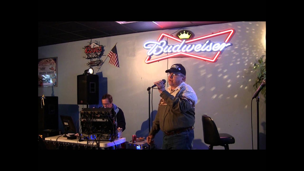 Stan Sings All The Gold - YouTube