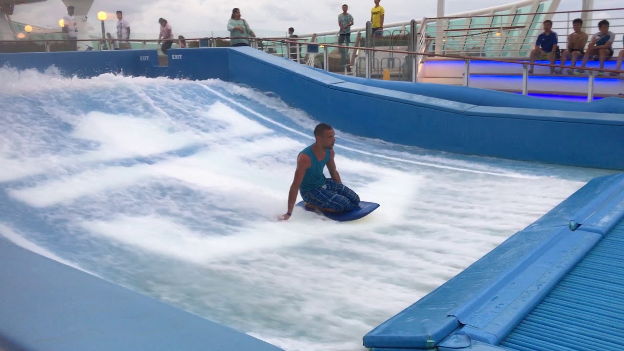 Flowrider on Royal Caribbean Voyager of the Seas - YouTube