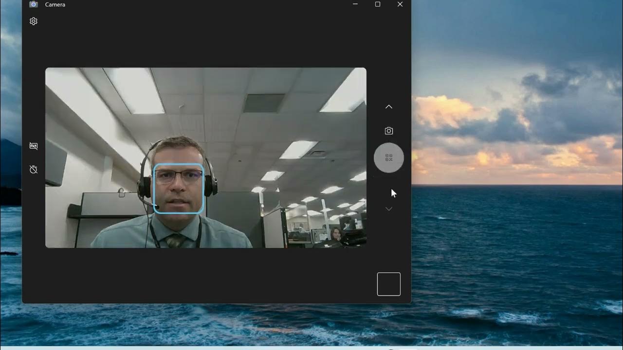 Windows 11: Scan QR Code - YouTube