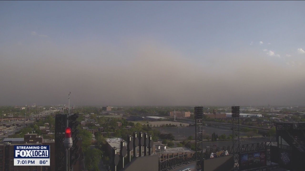 Chicago dust storm warning: Cloud of dust blankets city - YouTube