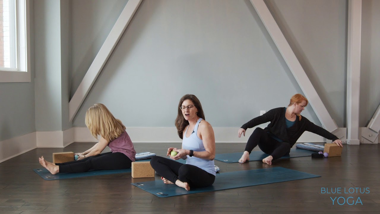 Blue Lotus Yoga - :20 Minute Hip Sequence - YouTube